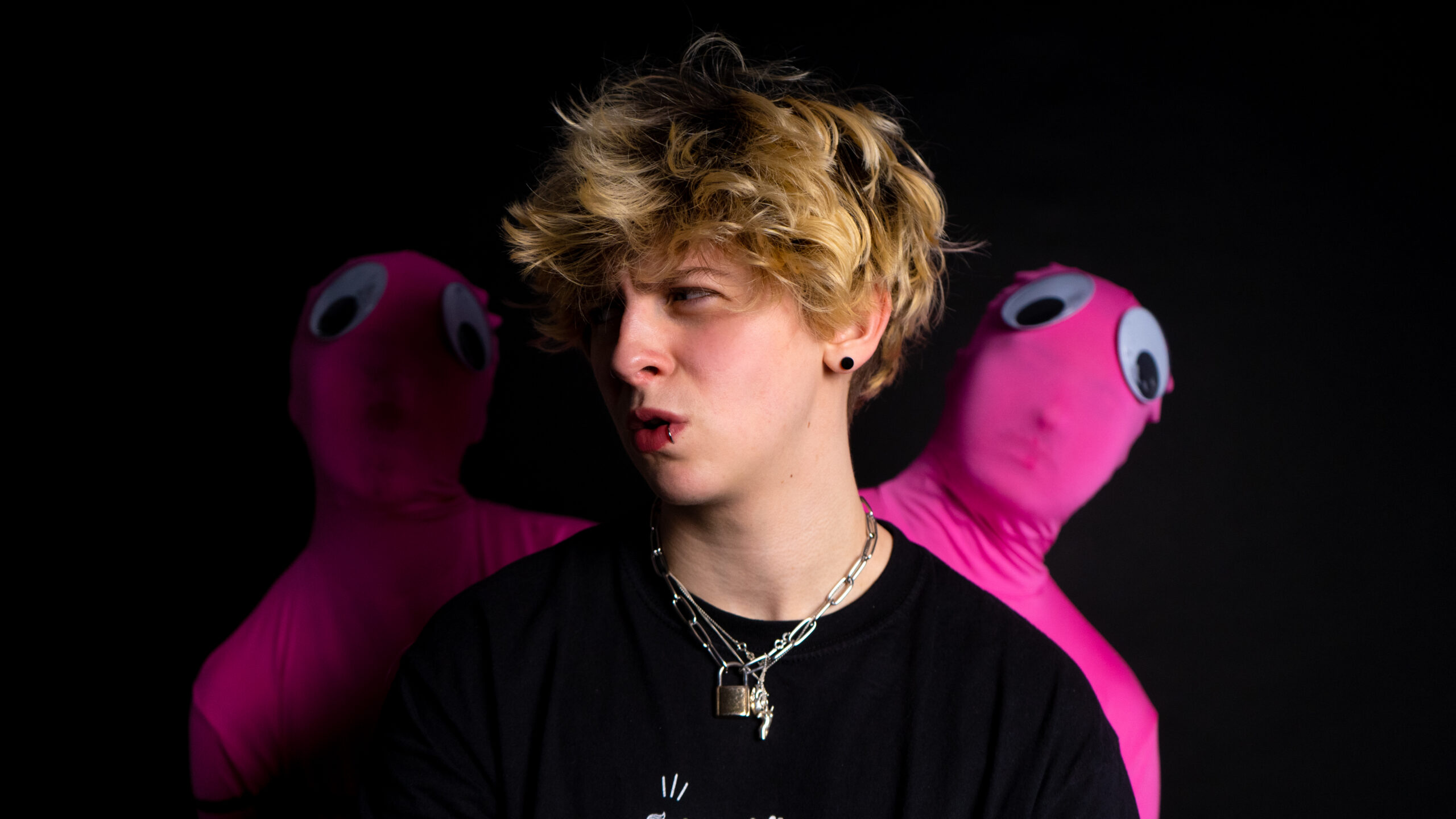 From Insta-gram to Instant Fame: pop-punk idol NOAHFINNCE on his ...